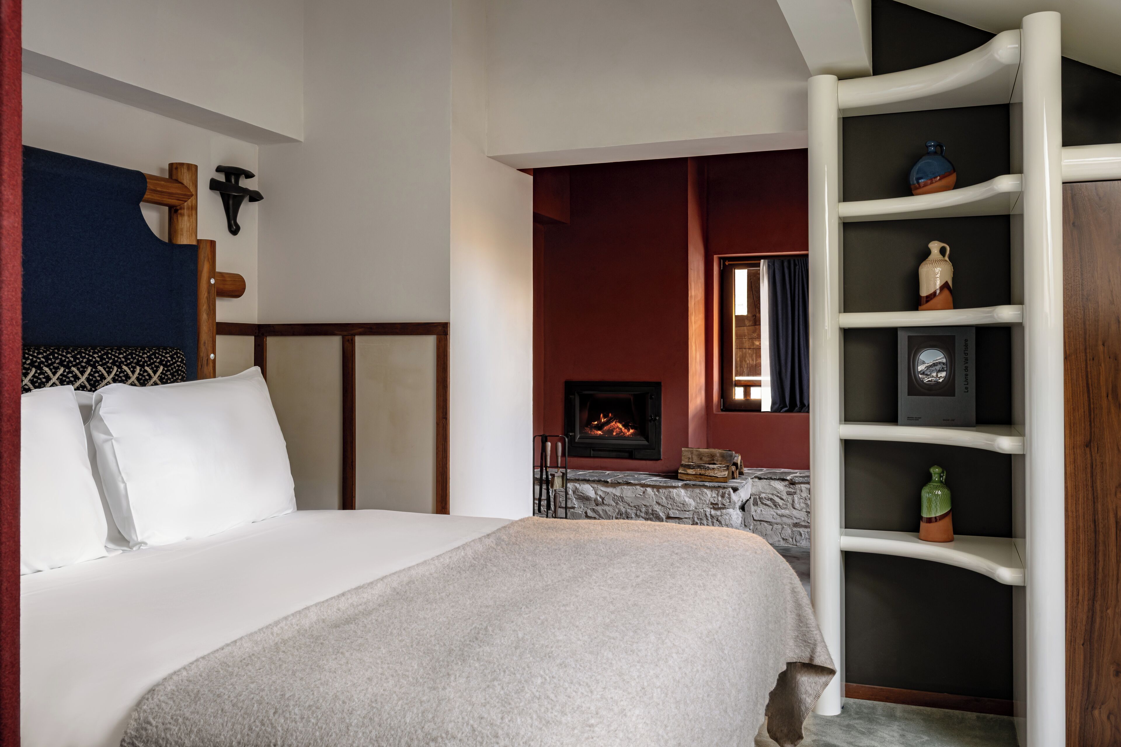 Iseran Suite | Roupa de alta qualidade, minibar, cofre no quarto 