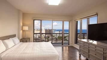 3 Bedrooms Suite 1 King, 1 Queen & 2 Singles, Apartment | Roupas de cama premium, cofres nos quartos, individualmente mobiliados
