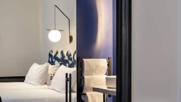 Quarto família | Cofres nos quartos, individualmente decorados