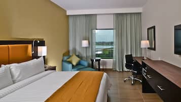 Roupas de cama premium, edredons de pluma, cofres nos quartos