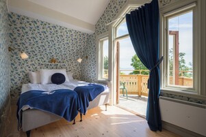 Villa Viktoria Double Room Seaview | Secretária, cortinas/cortinados opacos, ferro/tábua de engomar 