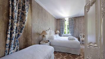 Quarto luxo, vista para o jardim | Roupas de cama premium, frigobar (abastecido com itens grátis)