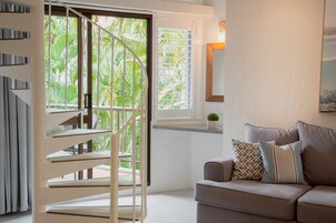 Apartamento, 3 quartos | Vista do quarto