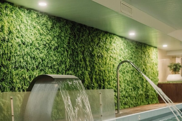 Sala(s) para tratamentos a casais, sauna, banheira de hidromassagem