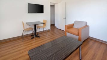 Escrivaninha, Wi-Fi de cortesia, roupa de cama
