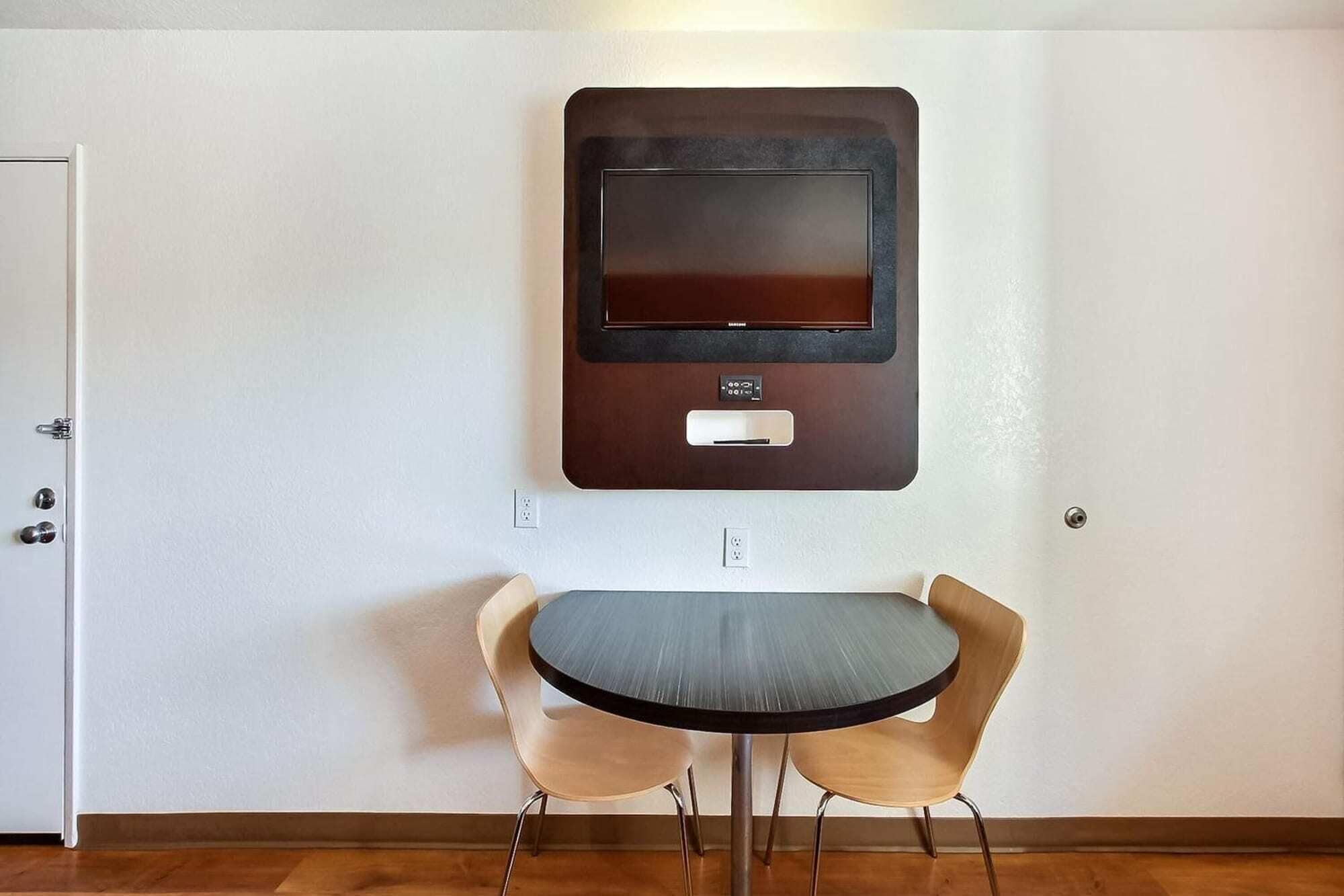 Quarto Standard, 2 camas de casal, não fumadores | Wi-fi grátis, roupa de cama fornecida 