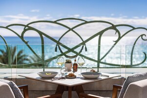 Café da manhã, almoço e jantar