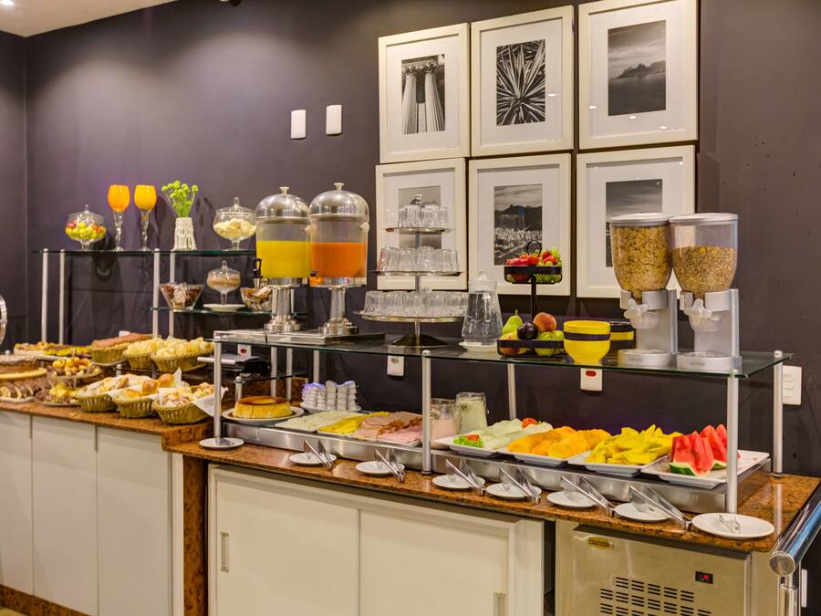 Pequeno-almoço tipo buffet diário incluído