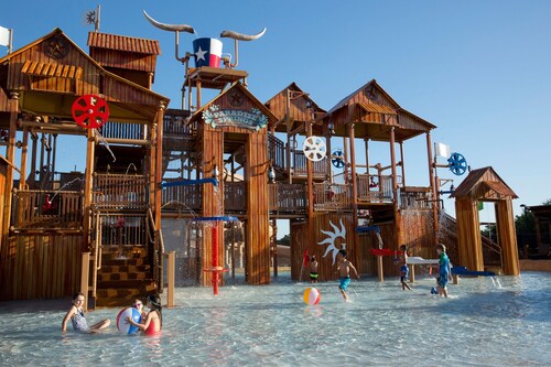 Gaylord Texan Resort & Convention Center Reviews, Deals & Photos 2024 ...