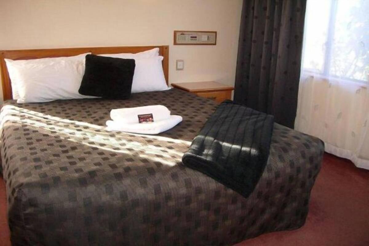 1 quarto, Wi-Fi de cortesia, roupa de cama