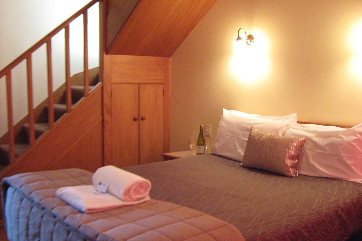 1 quarto, Wi-Fi de cortesia, roupa de cama
