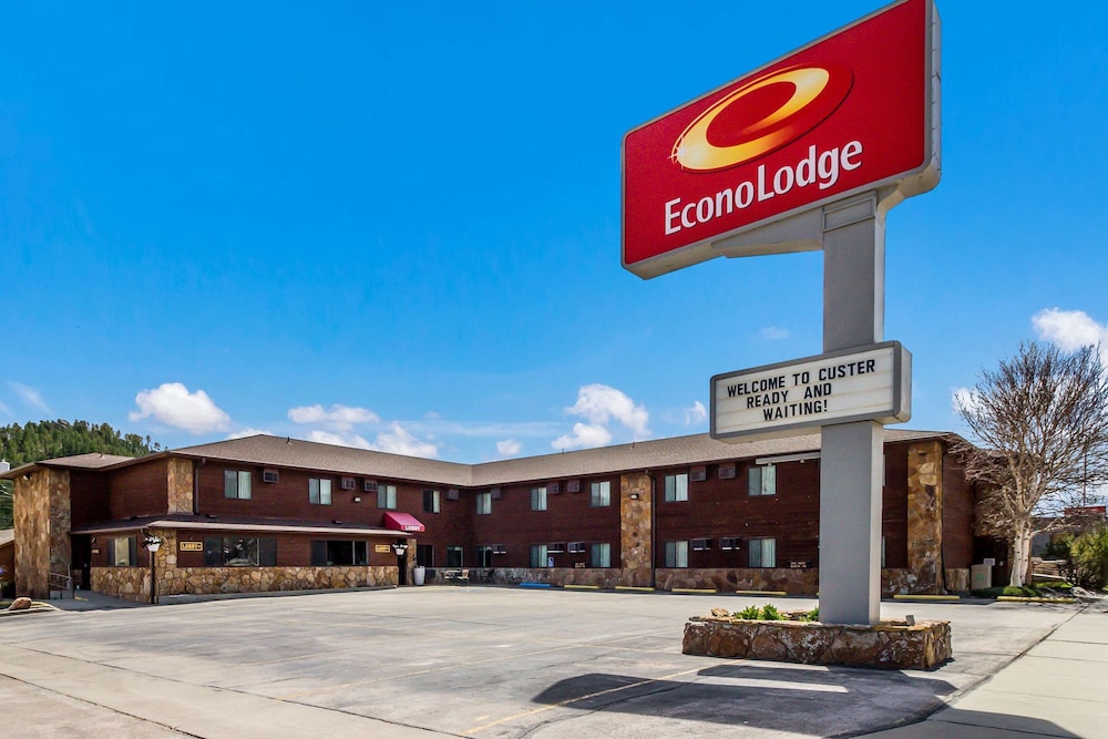 Econo Lodge Custer - Custer, SD