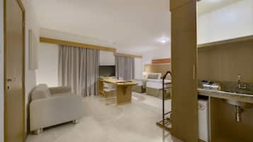 Suíte Super Luxo Twin | 1 quarto, minibar, cofre no quarto, secretária