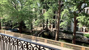 Quarto, 1 cama King, sacada (Luxury Spa Room) | Vista da sacada