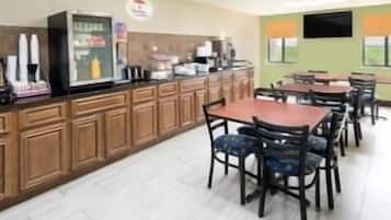 Café da manhã para viagem grátis todos os dias