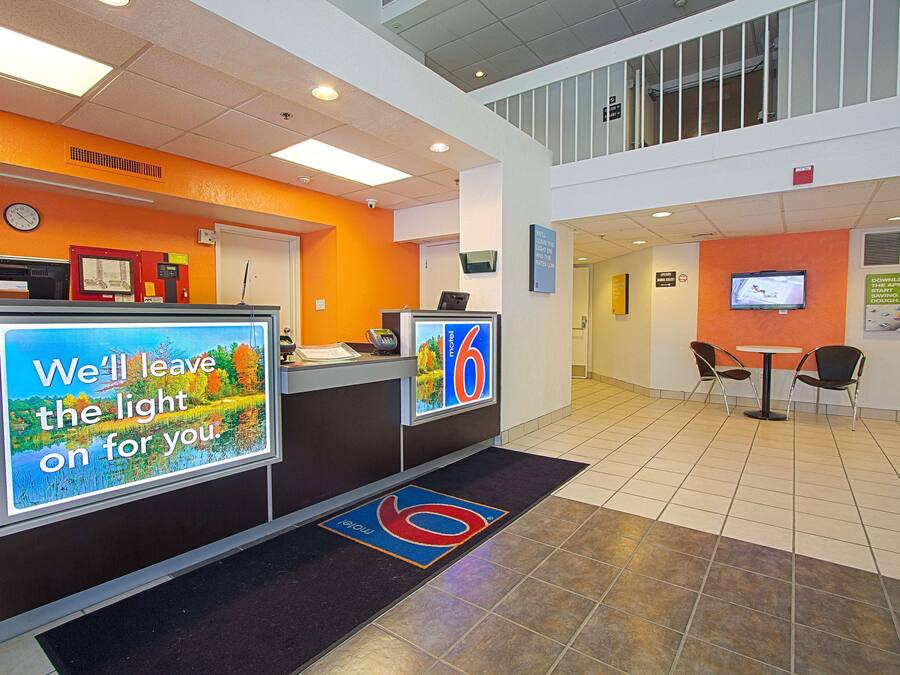 Área de estar no saguão