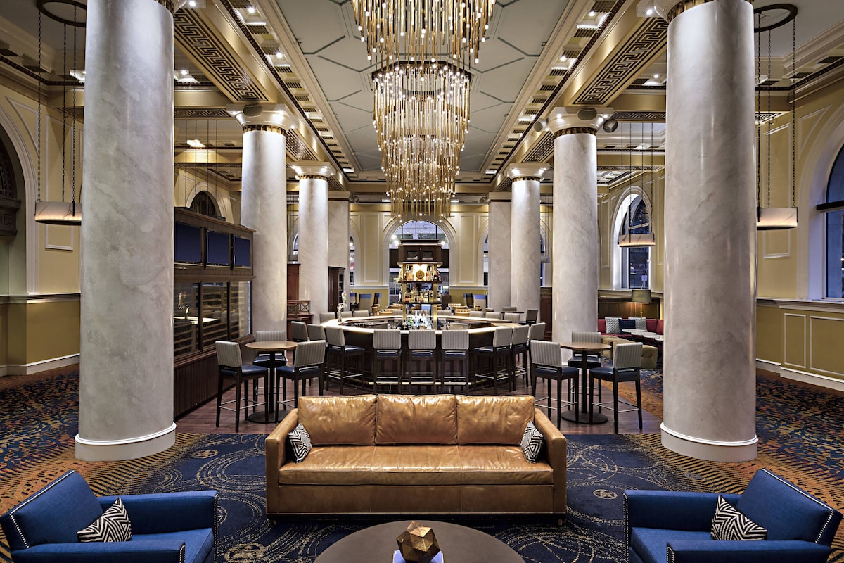 Hotel ICON Autograph Collection by Marriott Reviews, Deals & Photos ...