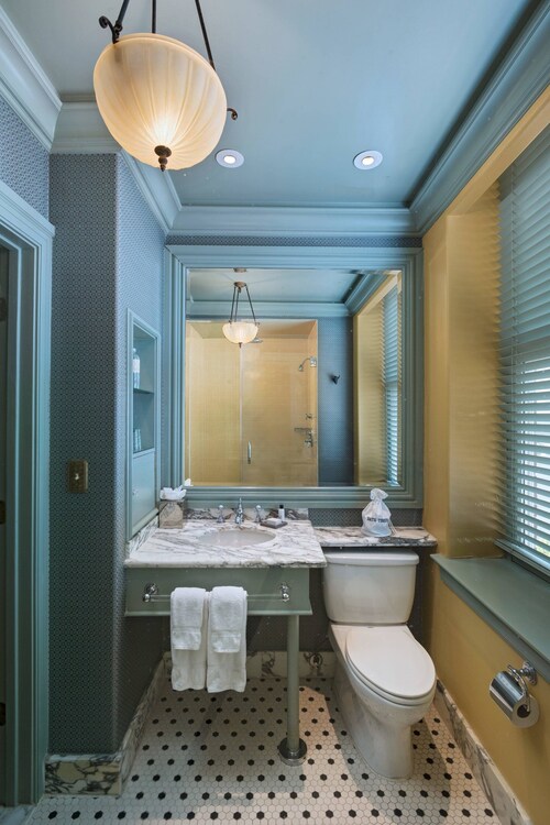 Hotel ICON Autograph Collection by Marriott Reviews, Deals & Photos ...