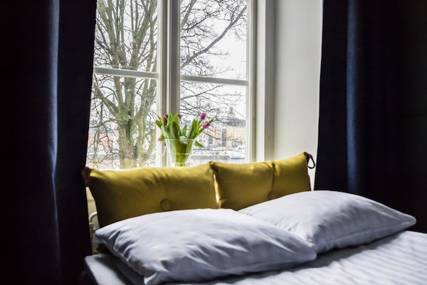 Secretária adequada para computadores portáteis, Wi-fi grátis