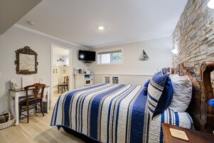 Suíte, 1 cama Queen | Roupas de cama premium, camas com colchões pillow-top