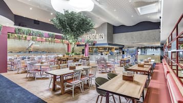 Pequeno-almoço continental diário (13.50 AUD por pessoa)