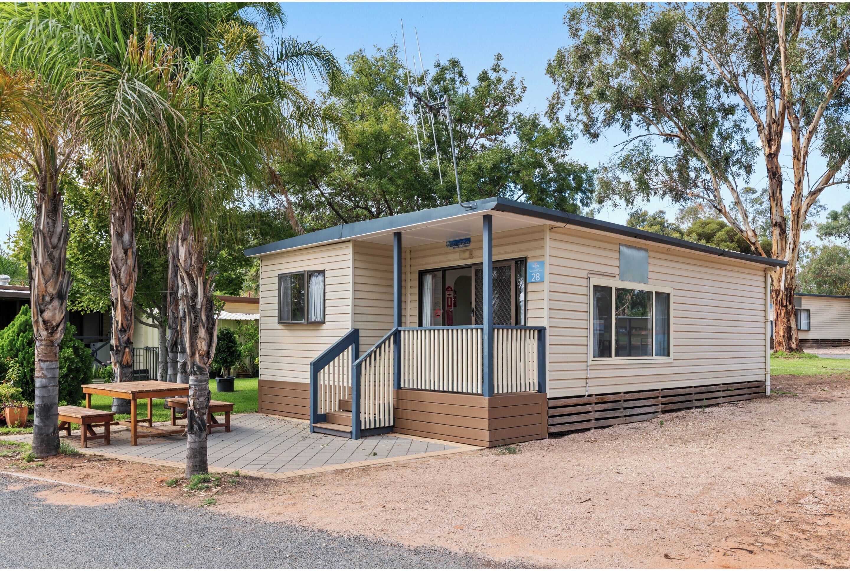 Standard 2 Bedroom Cabin - Pet Friendly | Terraço/pátio interior