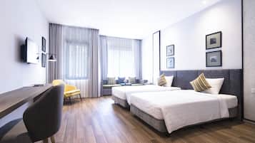 Minibar, cofre no quarto, secretária