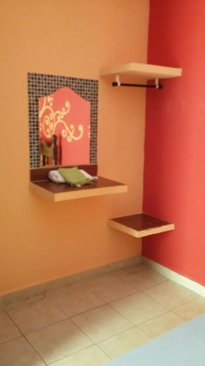 Wi-fi grátis, roupa de cama fornecida