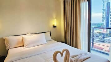 Quarto Premier | Cofre no quarto, com decoração personalizada