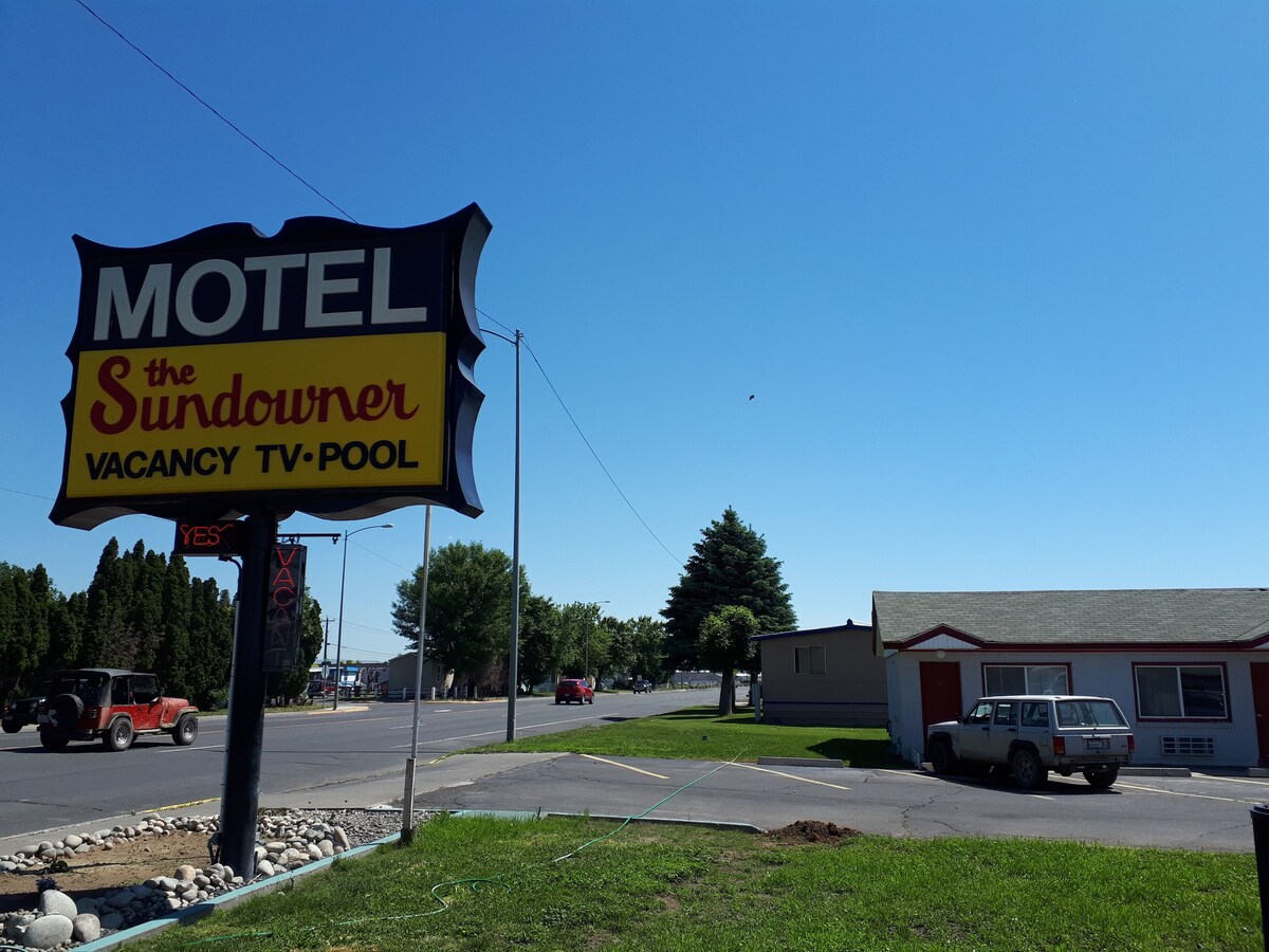 Ol’ run down Motels - AR15.COM