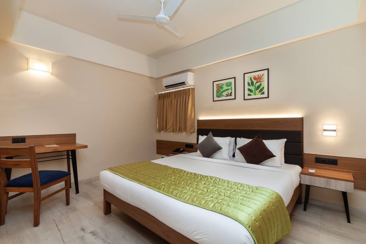 Quarto Duplo Superior para 1 Pessoa, 1 quarto | 1 quarto, minibar, cofre com capacidade para portátil, secretária 
