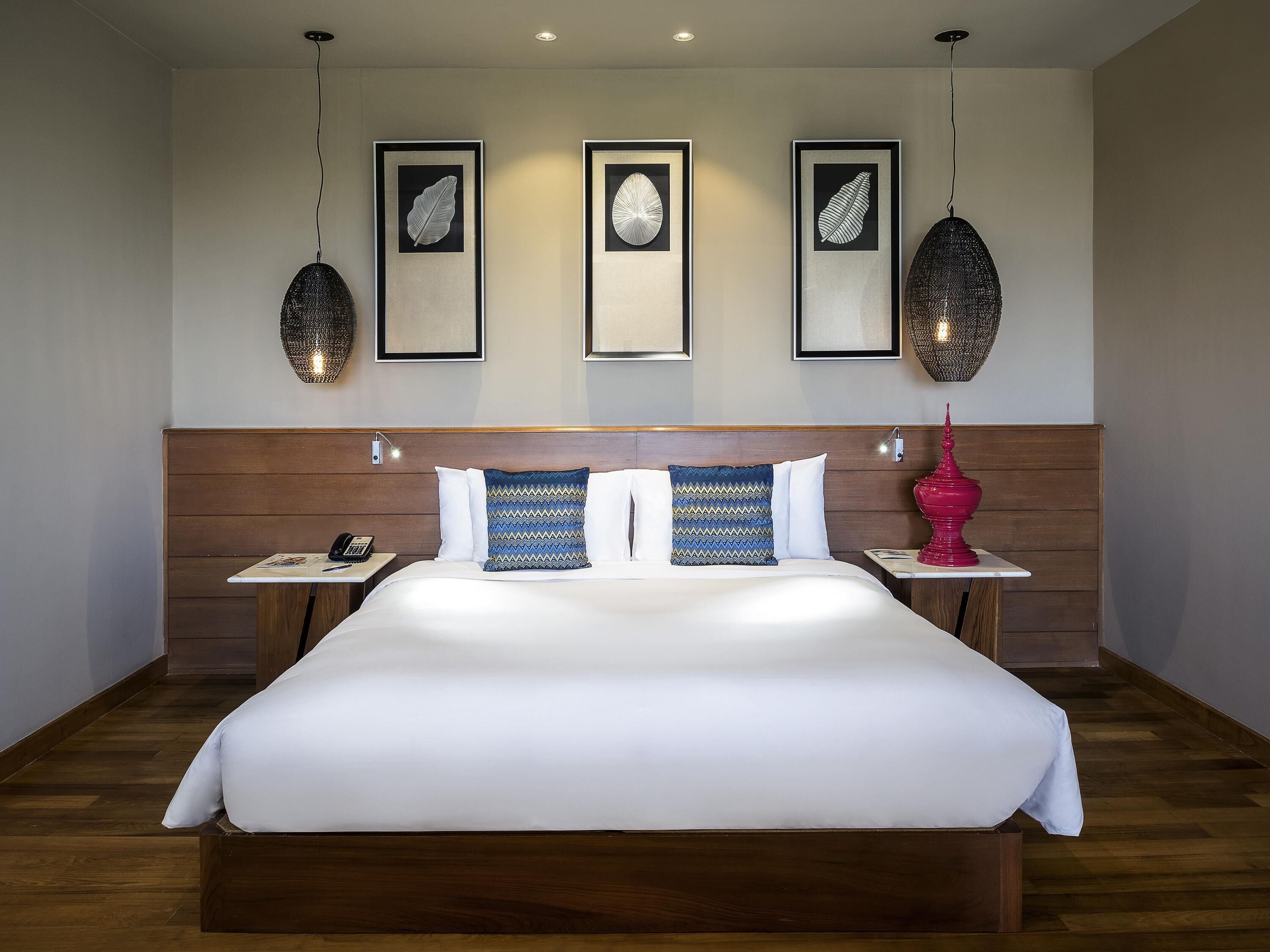 Suíte júnior, 1 cama King | Roupas de cama premium, frigobar, cofres nos quartos, escrivaninha