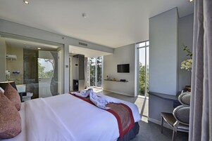 Quarto Nobre (with Breakfast) | Roupa de alta qualidade, cofre no quarto, secretária, Wi-fi grátis 