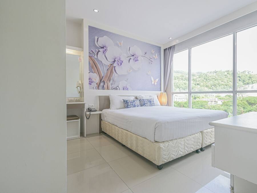 Quarto casal ou duplo superior | Roupas de cama premium, frigobar, cofres nos quartos, escrivaninha