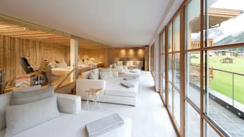 Sala(s) para tratamentos a casais, sauna, banheira de hidromassagem
