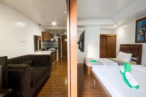 xxxExecutive Room with Kitchenette | Cofres nos quartos, quartos à prova de som, Wi-Fi de cortesia