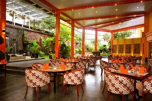 Café da manhã, almoço e jantar