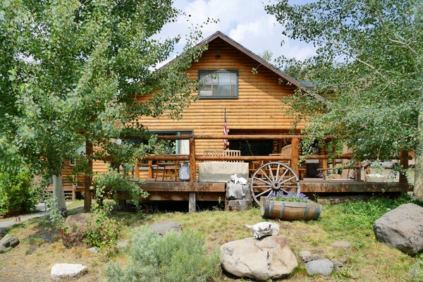 Creekside Lodge At Yellowstone - Yellowstone National Park