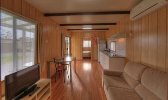 1 quarto, Wi-Fi de cortesia, roupa de cama