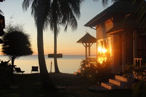 Priviledge Bungalow Beachfront | Wi-Fi de cortesia, roupa de cama