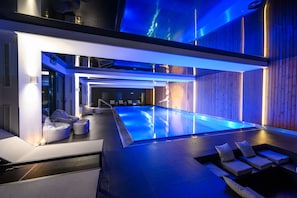 Piscina interior 
