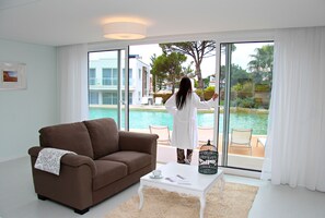 Suite Standard, 1 quarto | Sala de estar | Televisor LCD