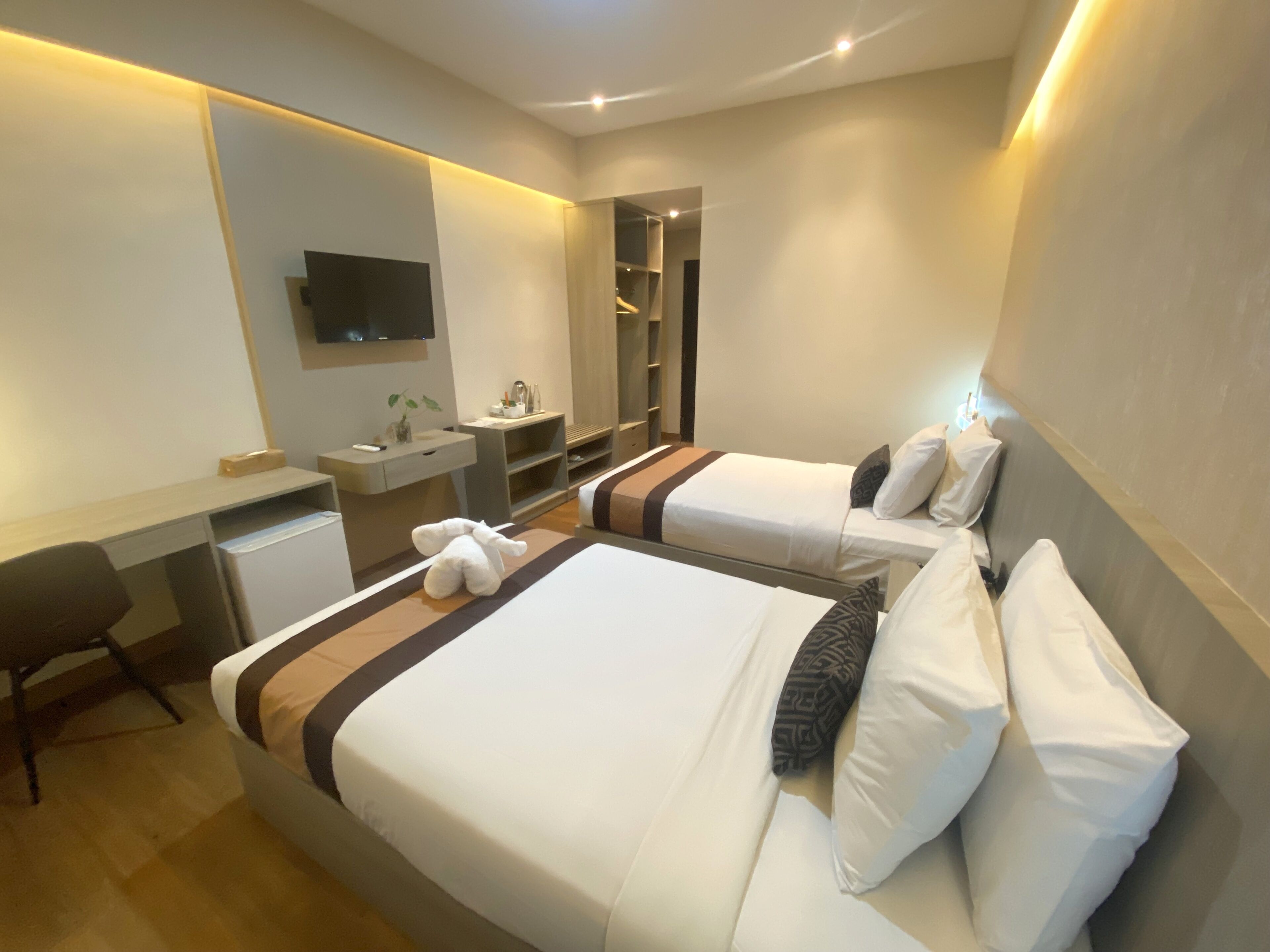 Quarto Twin Empresarial | Cortinas/cortinados opacos, ferro/tábua de engomar, Wi-fi grátis 