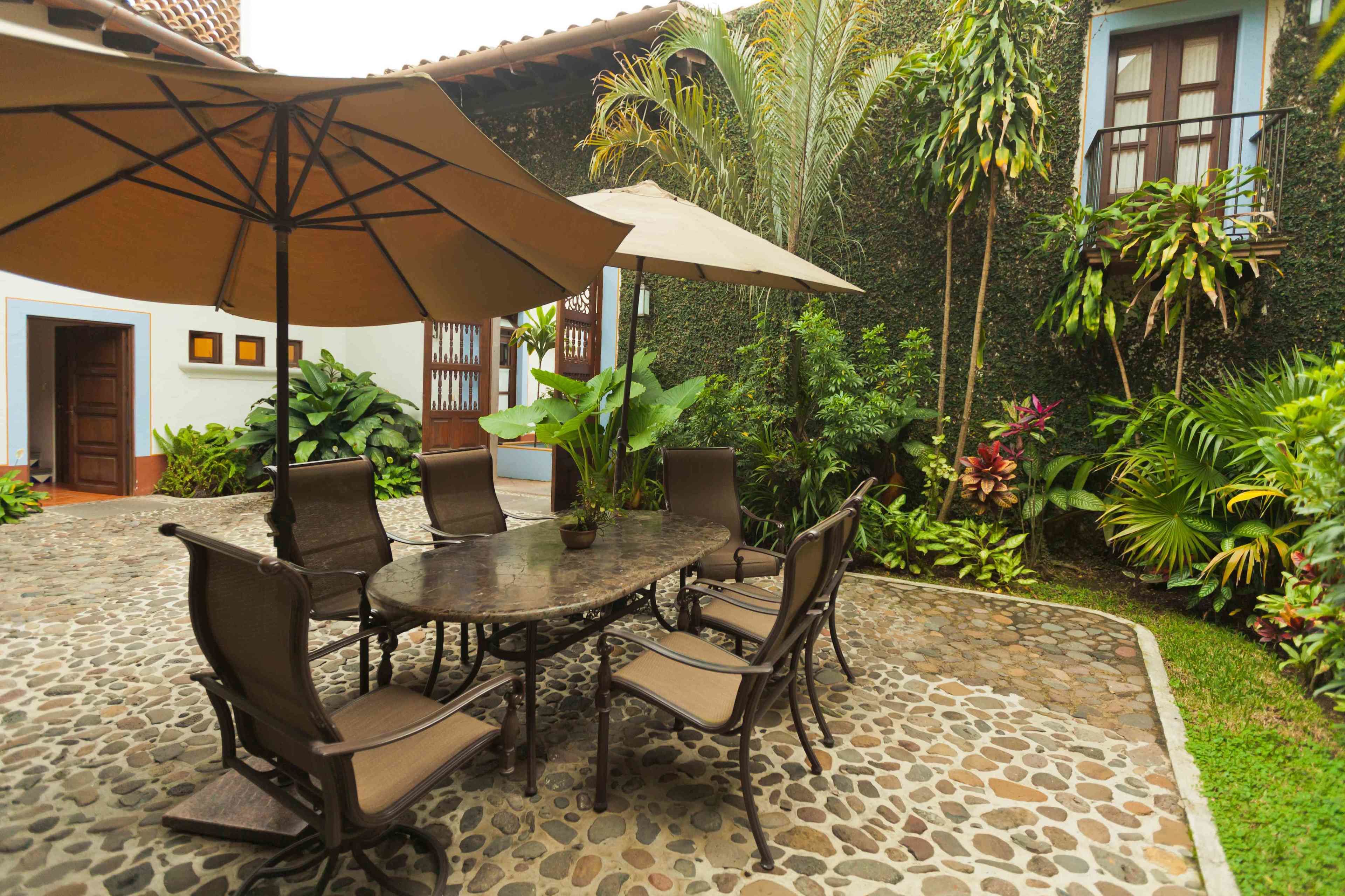Café da manhã feito na hora grátis todos os dias