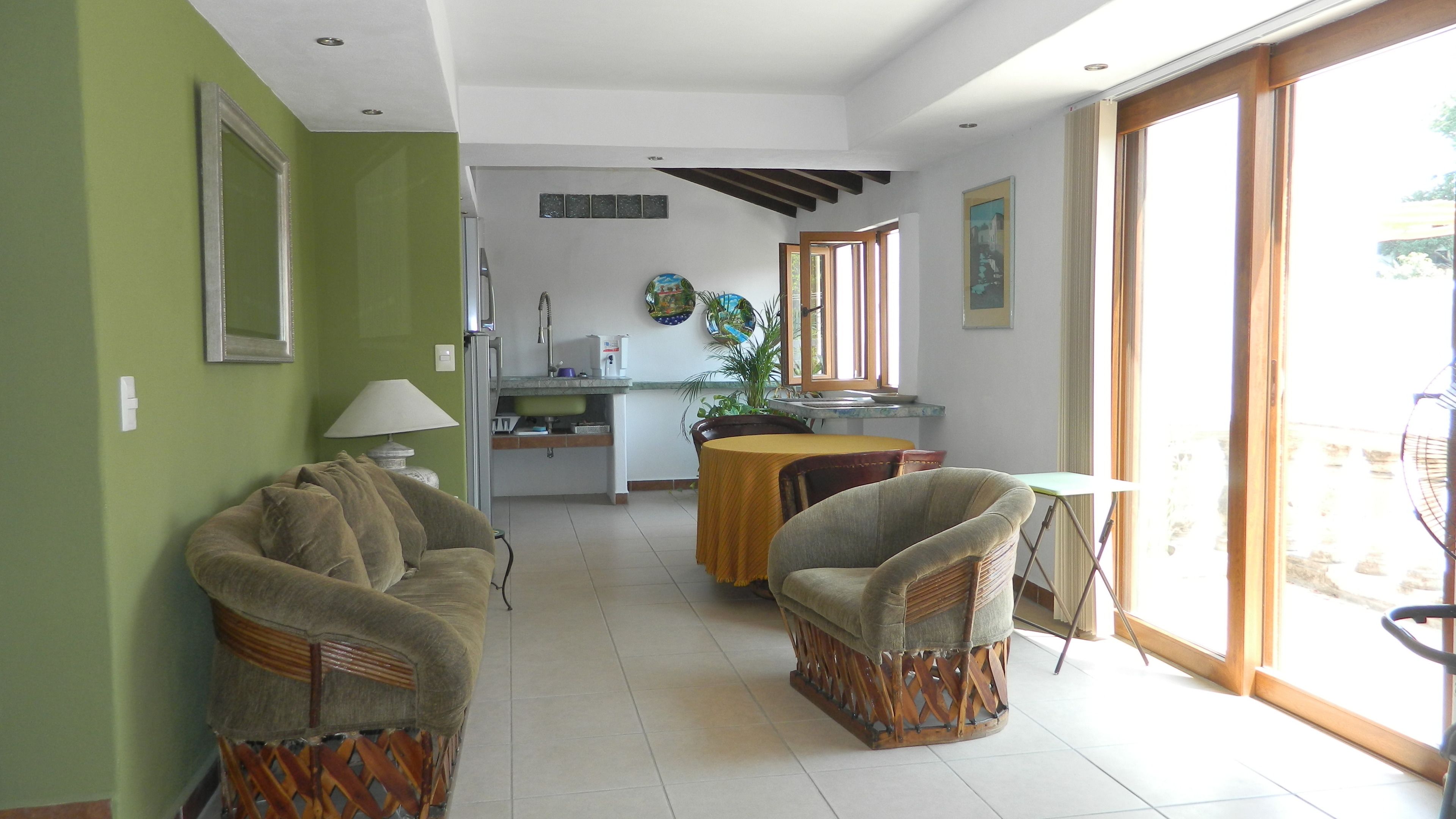 Condo Deluxe with Kitchen | Cofre no quarto, com decoração personalizada, quartos insonorizados 