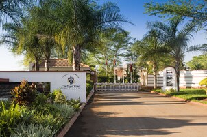 Fachada da propriedade