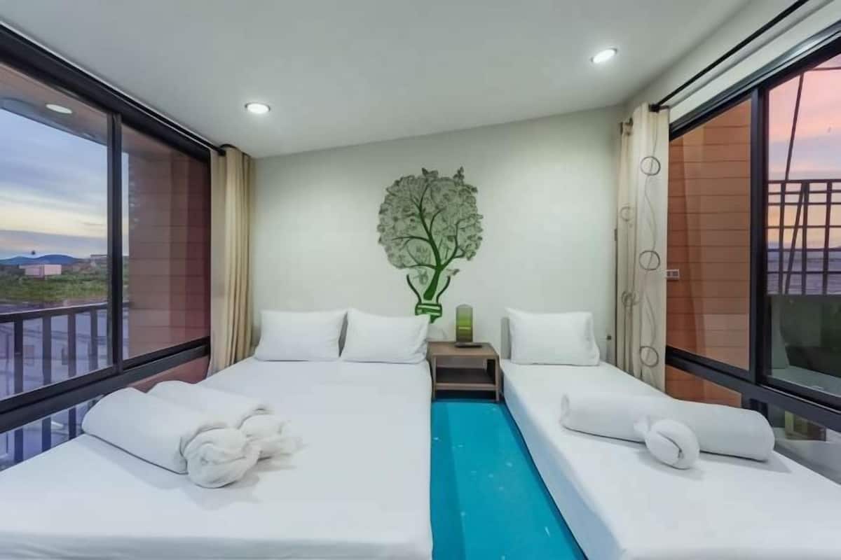 Cortinas/cortinados opacos, Wi-fi grátis, com decoração personalizada 