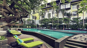 2 piscinas exteriores