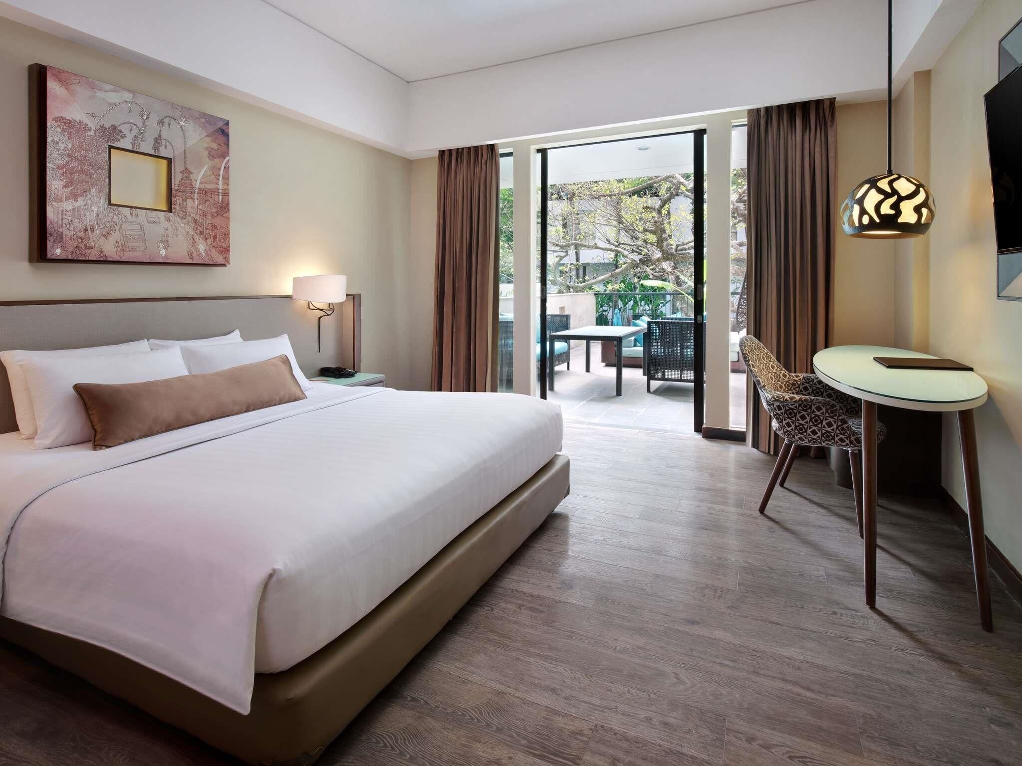 Privilege, Quarto, 1 cama King, sacada | Roupas de cama premium, frigobar, cofres nos quartos, escrivaninha