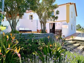 Villa Tradicional | Wi-fi grátis, roupa de cama fornecida 